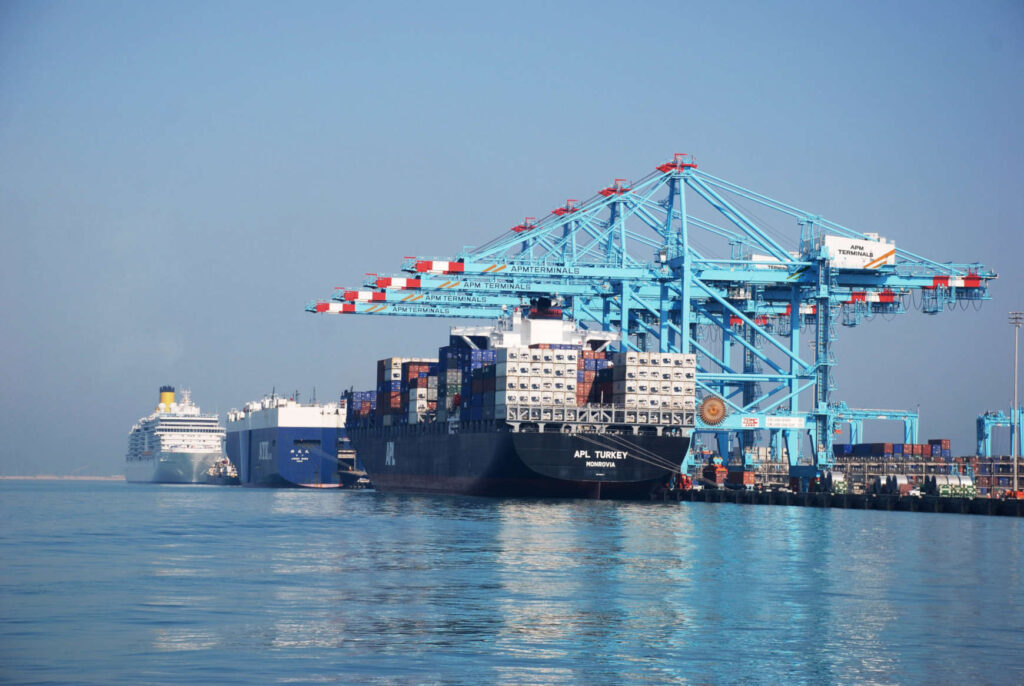 Global Sea-to-Air Hub cuts customs time and costs at APM Terminals ...